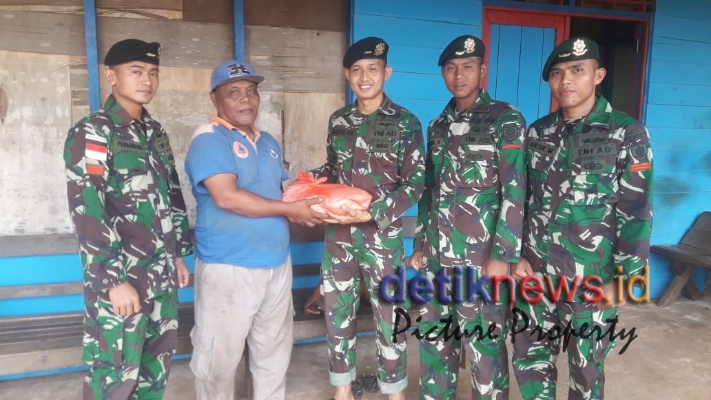 TNI Berbagi Kebahagiaan Untuk Warga Kurang Mampu di Perbatasan | Detik ... TNI Berbagi Kebahagiaan Untuk Warga Kurang Mampu di Perbatasan | Detik ...